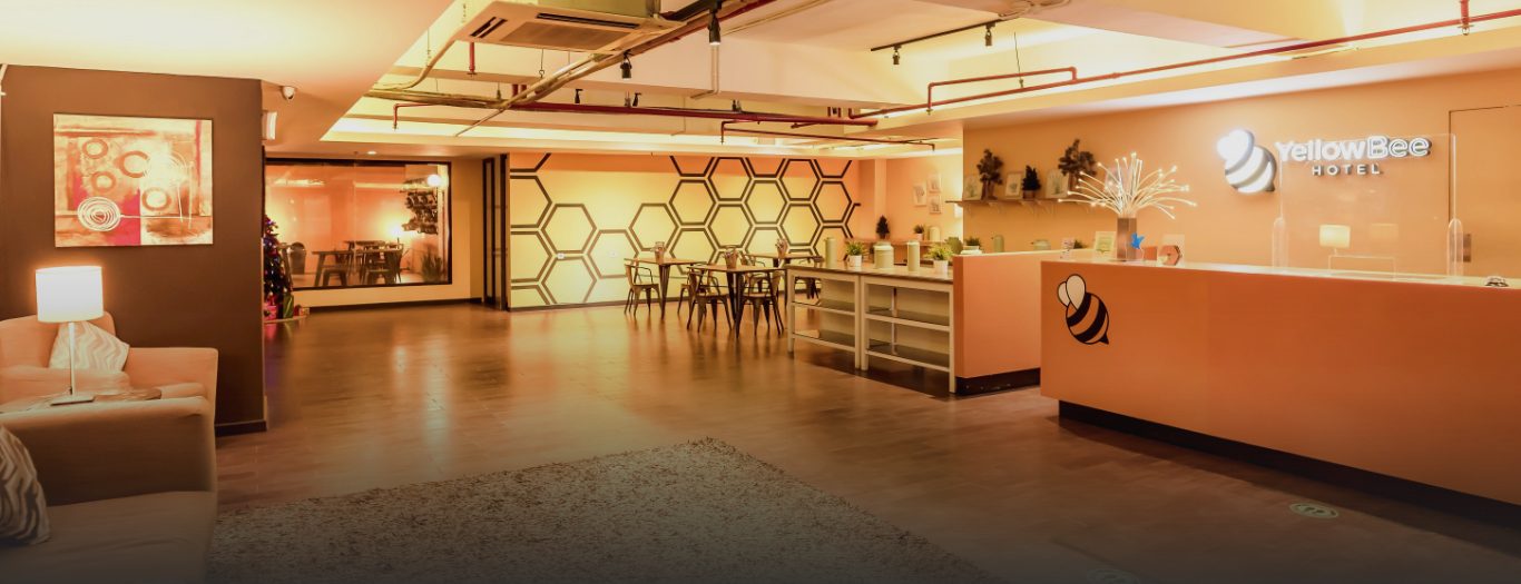 Yellow Bee Hotel Tangerang, Spacious Rooms Near Toll Road