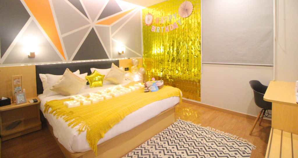 Birthday Bedroom for 2 People - Juno Hotel Jatinegara
